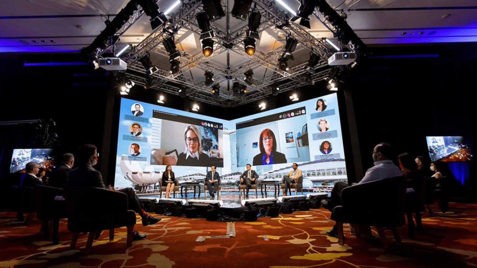 40 Creative Entertainment Ideas for Corporate Events - Boomset