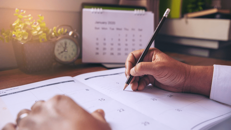 Event Planner Salary: How Much Do Event Planners Make? - Boomset