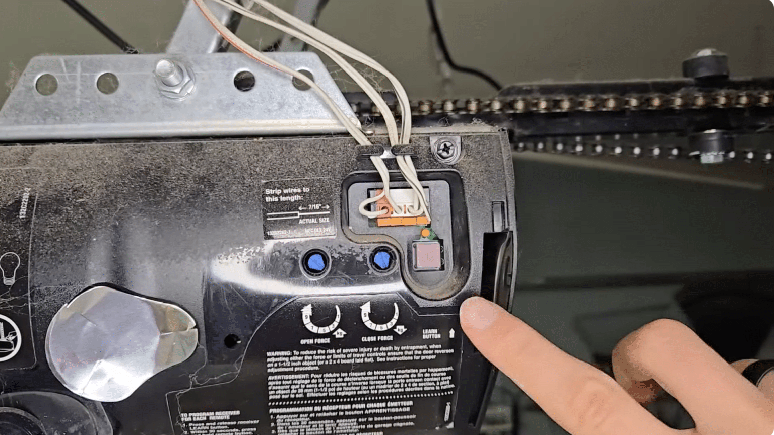 How to Program Remote Control to a Garage Door Opener? - Boomset