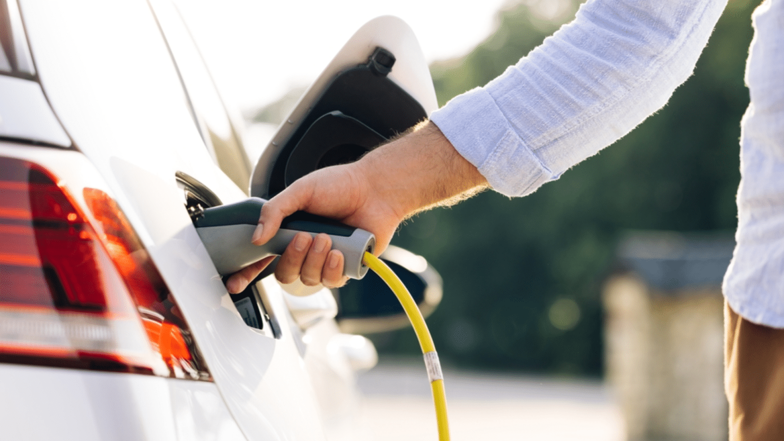 EVs 101: How Do Electric Cars Actually Work? - Boomset