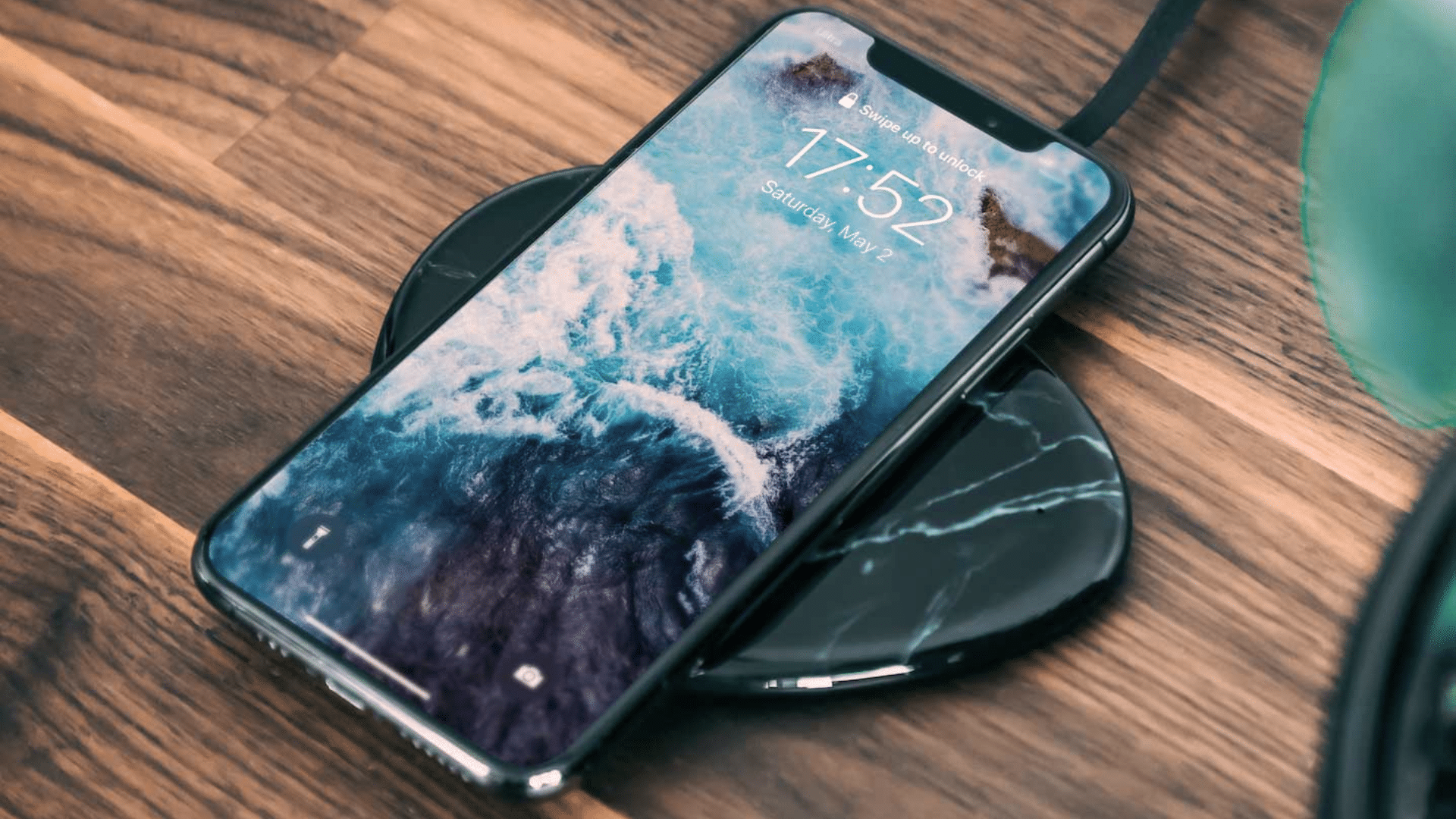 How Do Wireless Chargers Actually Work? - Boomset